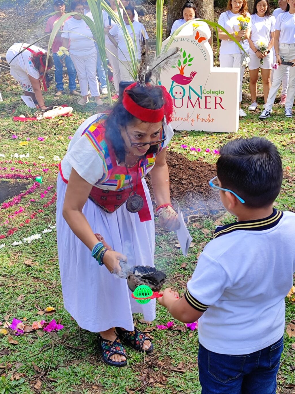 Colegio con Glumer Celebra la Primavera con Ritual de Xóchitlali en el ...