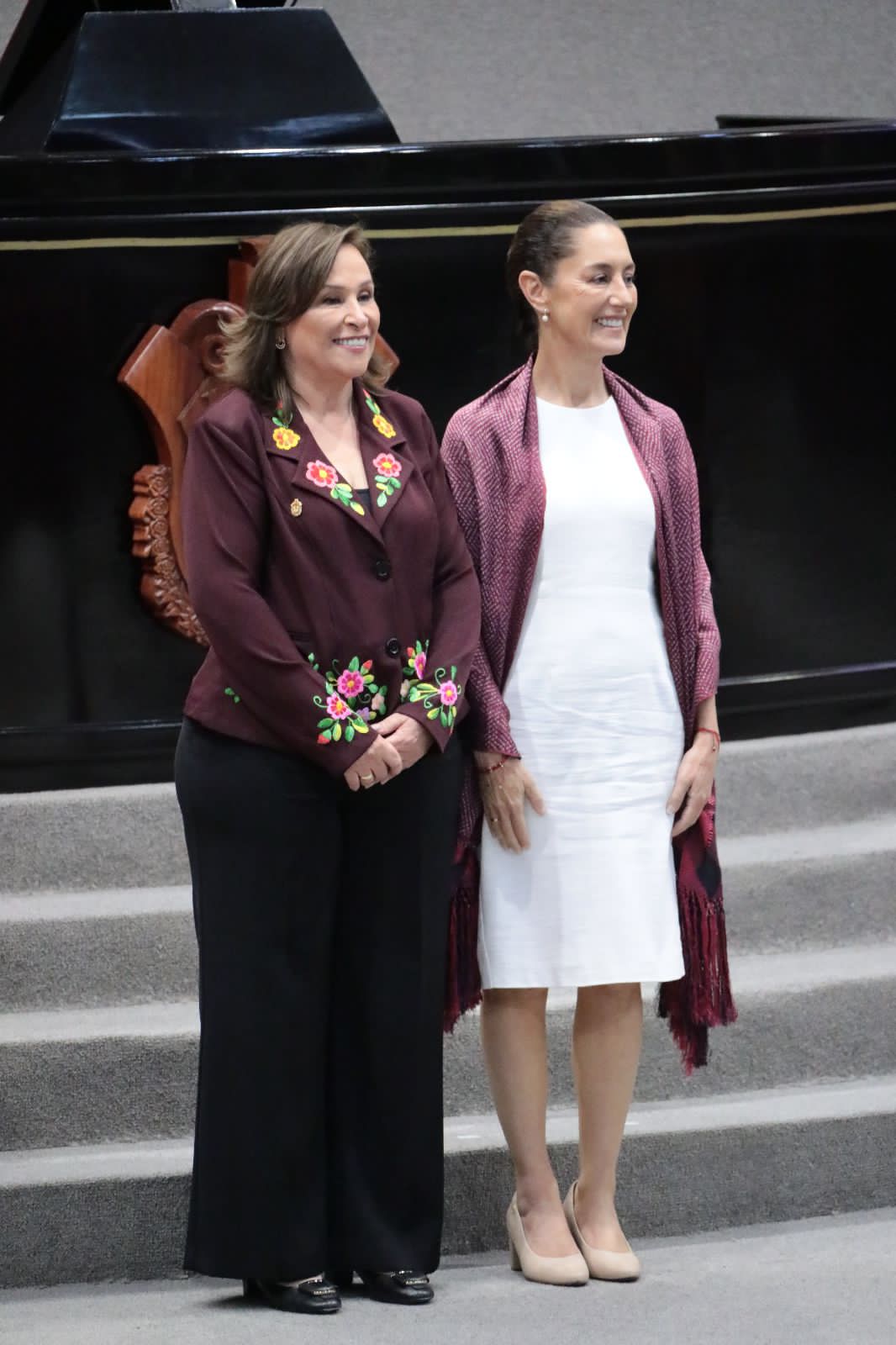 UNA MUJER CAPAZ, FUERTE Y PREPARADA HOY GOBIERNA VERACRUZ - En Conexión