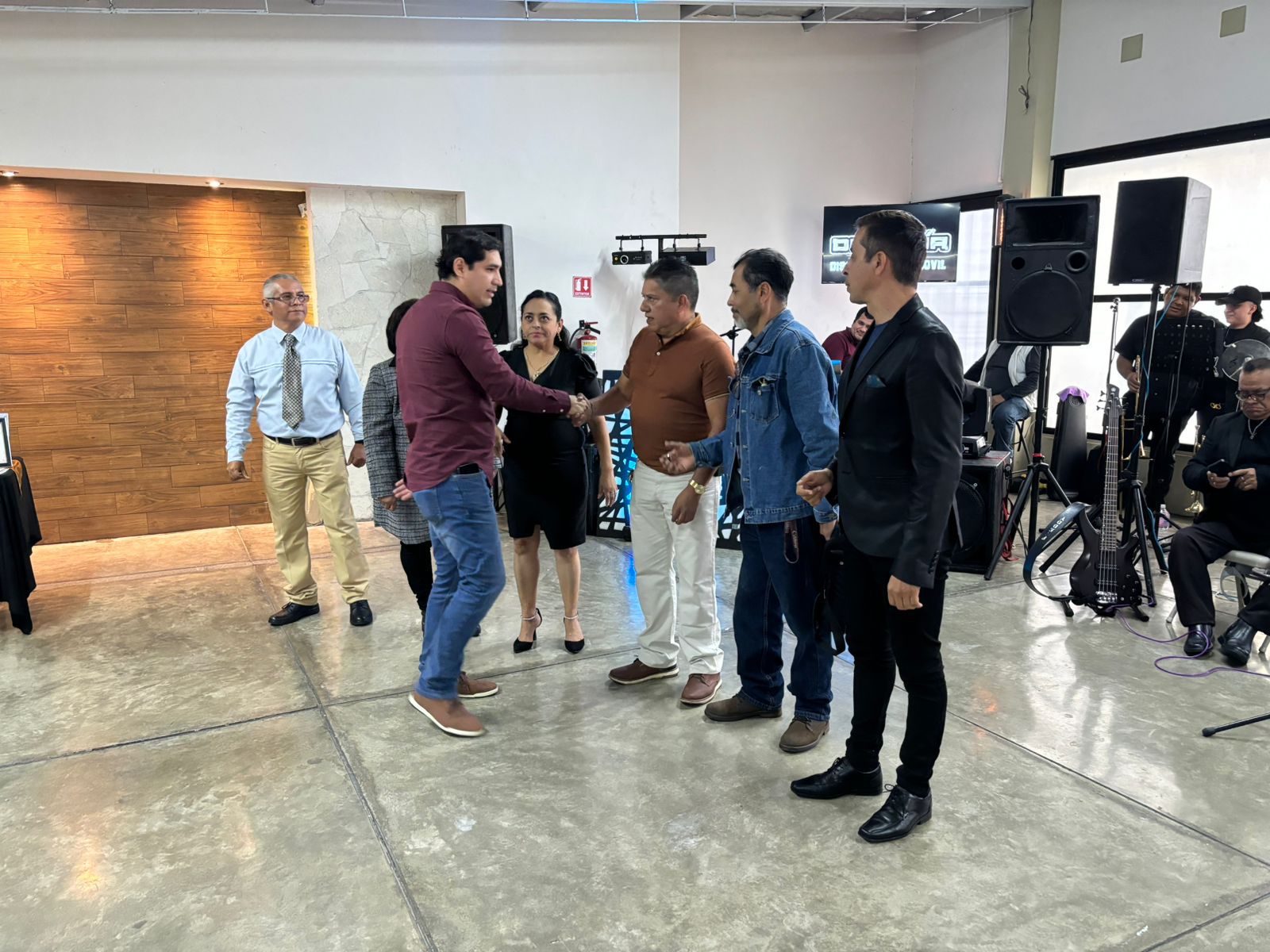 Alejandro Rosales preside la toma de protesta de la nueva mesa ...